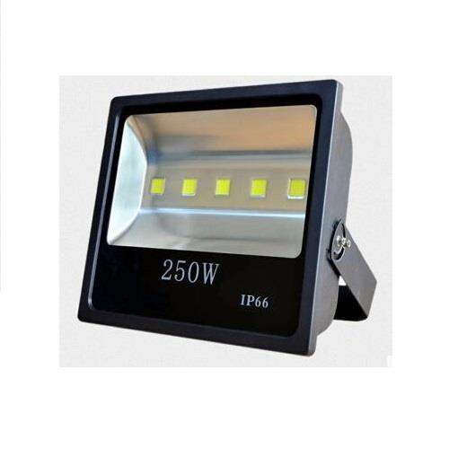 Đèn pha led IP66 250W nVc Lighting | TĐ FL250W IP66